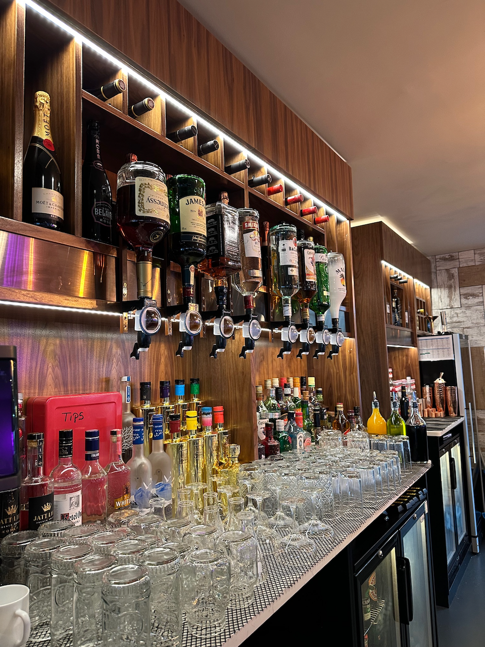 Bespoke Bars & Counters To Suit Your Needs - Furniture North East